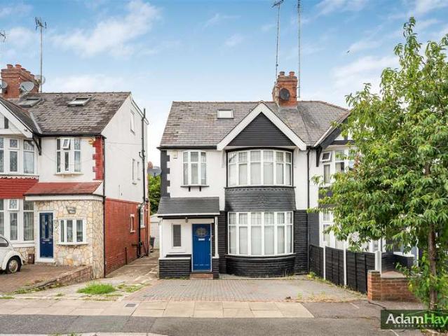 4 Bedroom Semi Detached House