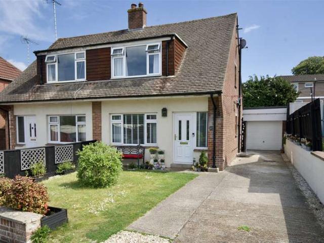 4 Bedroom Semi Detached House
