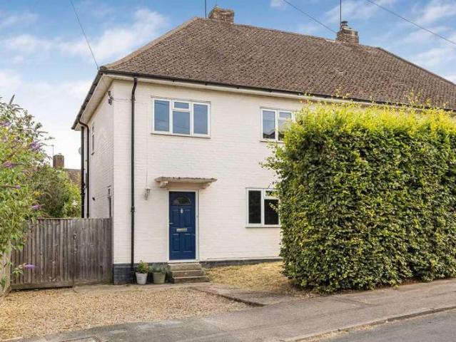 4 Bedroom Semi Detached House
