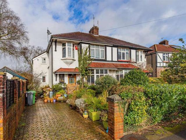 4 Bedroom Semi Detached House