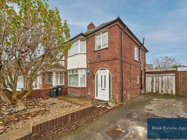 4 Bedroom Semi Detached House