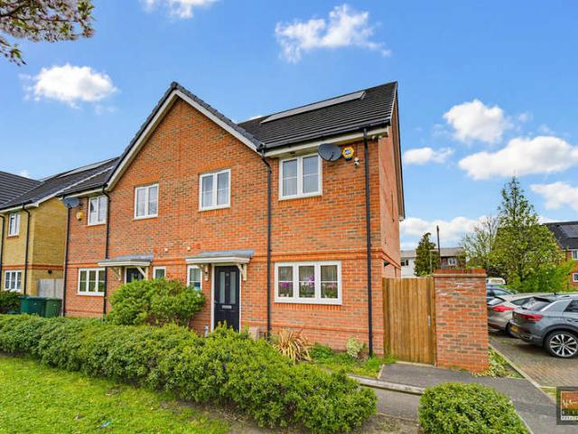 4 Bedroom Semi Detached House