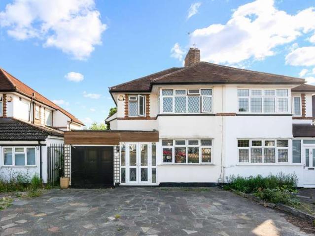 4 Bedroom Semi Detached House