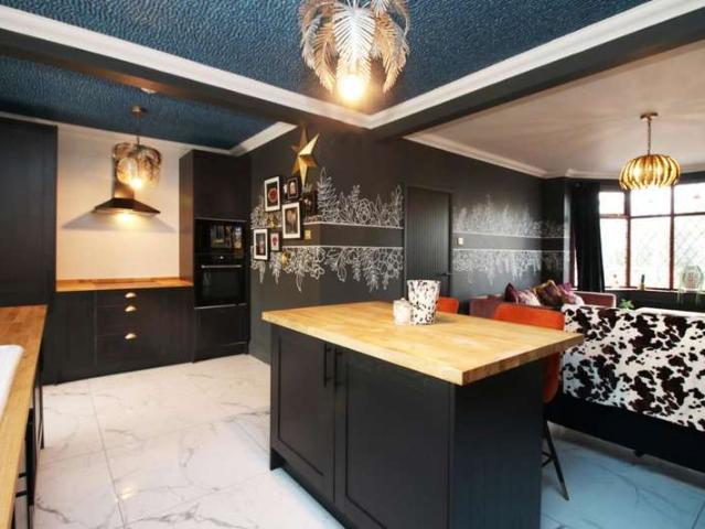 4 Bedroom Semi Detached House