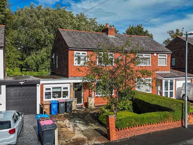 4 Bedroom Semi Detached House