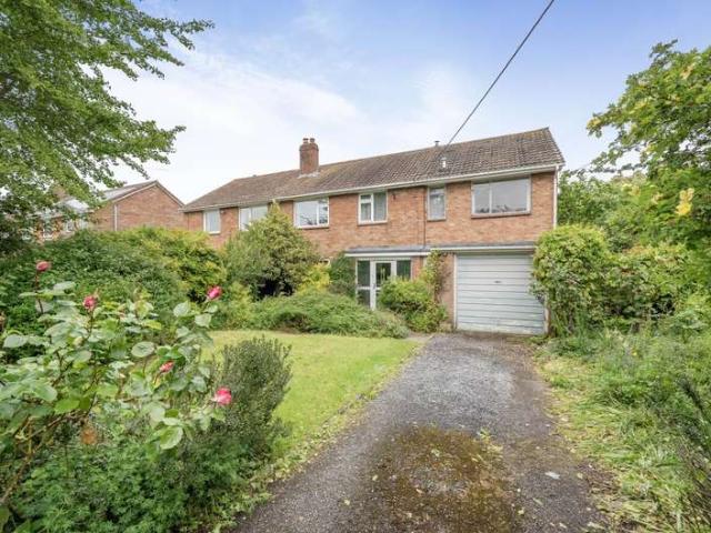 4 Bedroom Semi Detached House