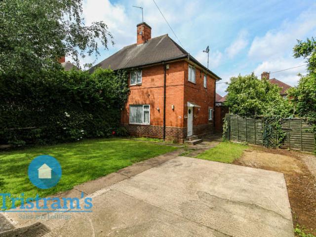 4 Bedroom Semi Detached House