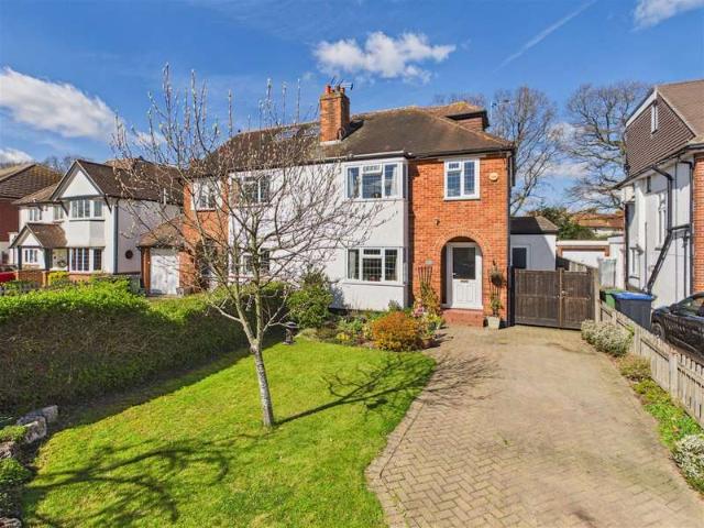 4 Bedroom Semi Detached House