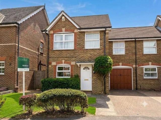 4 Bedroom Semi Detached House