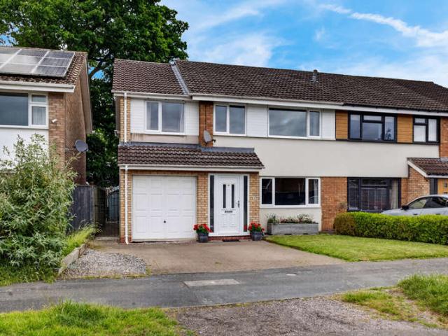 4 Bedroom Semi Detached House