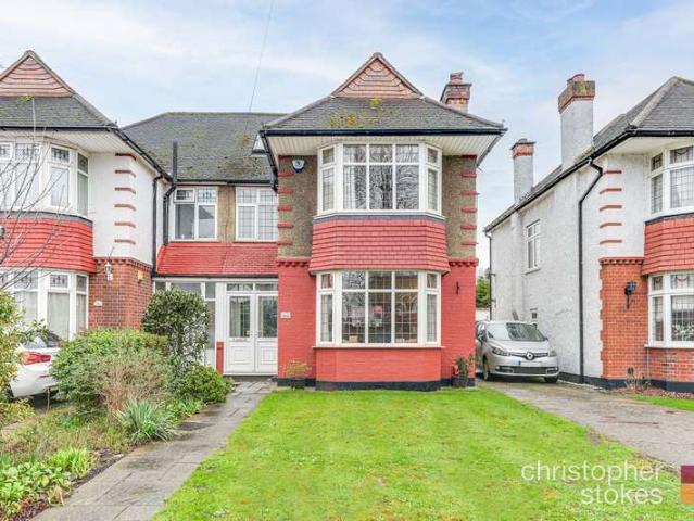 4 Bedroom Semi Detached House