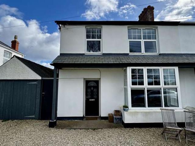 4 Bedroom Semi Detached House