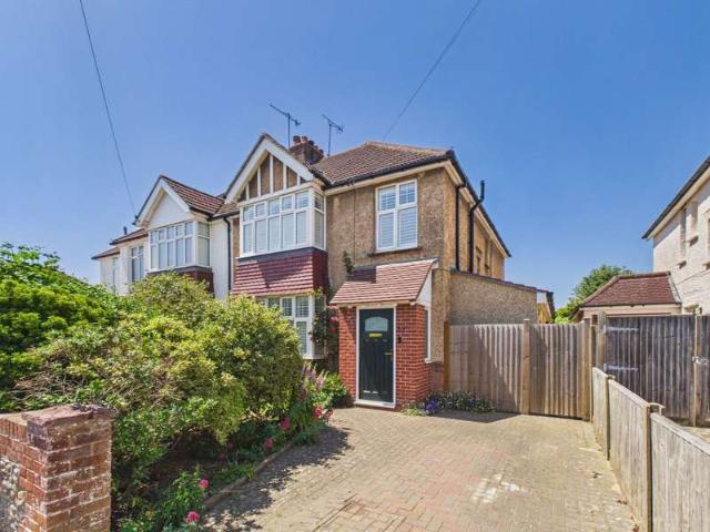 4 Bedroom Semi Detached House