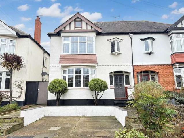4 Bedroom Semi Detached House