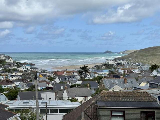 4 Bedroom Semi Detached House