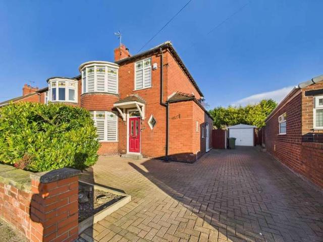 4 Bedroom Semi Detached House
