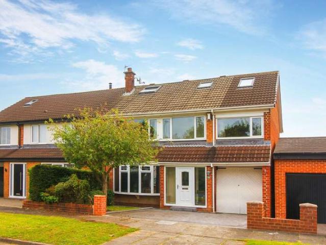 4 Bedroom Semi Detached House