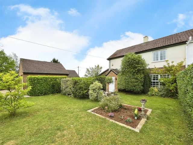 4 Bedroom Semi Detached House