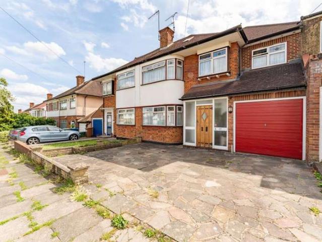 4 Bedroom Semi Detached House