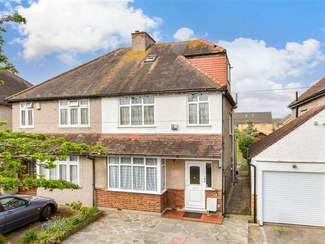 4 Bedroom Semi Detached House