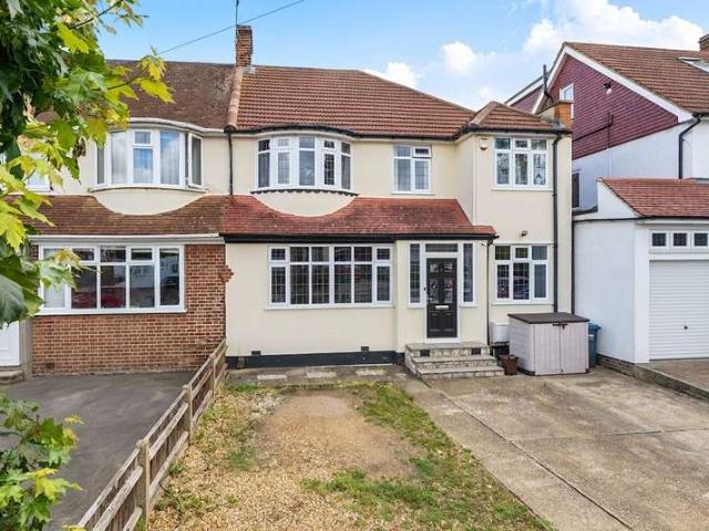 4 Bedroom Semi Detached House