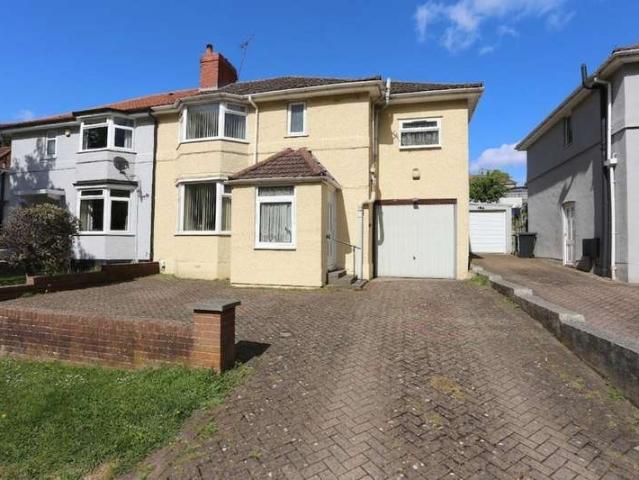 4 Bedroom Semi Detached House