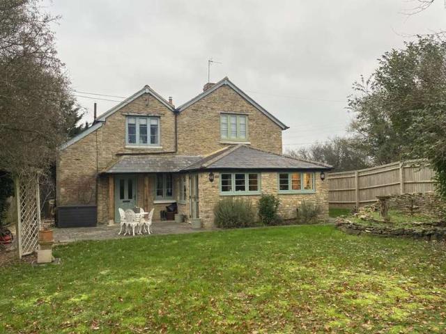 4 Bedroom Semi Detached House