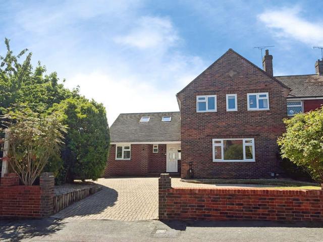 4 Bedroom Semi Detached House