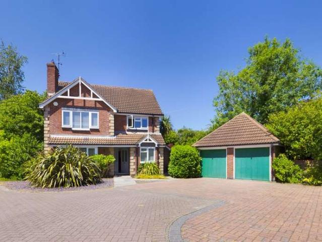 4 Bedroom Semi Detached House