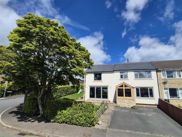 4 Bedroom Semi Detached House