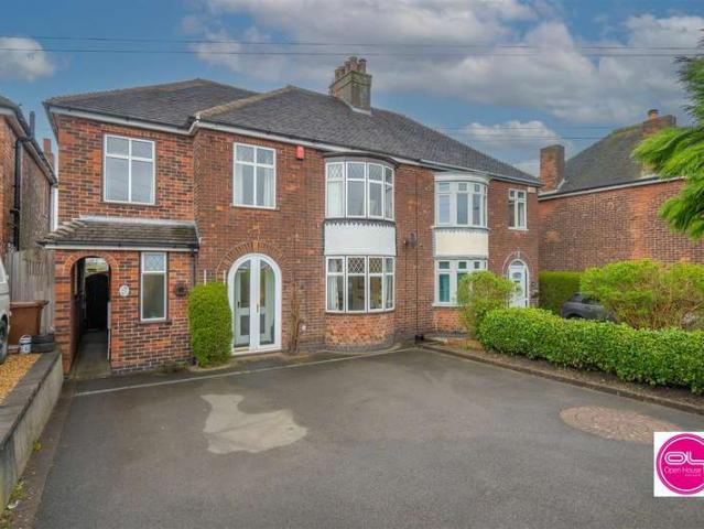 4 Bedroom Semi Detached House