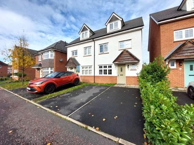 4 Bedroom Semi Detached House