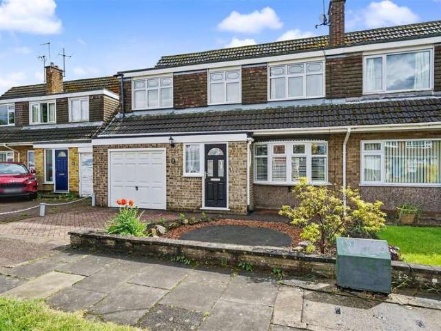 4 Bedroom Semi Detached House