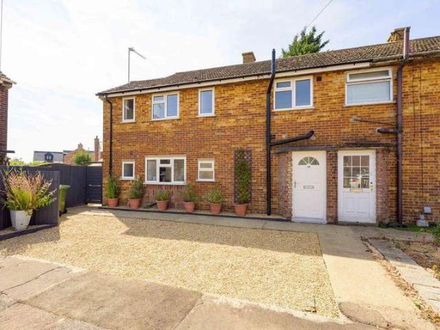 4 Bedroom Semi Detached House