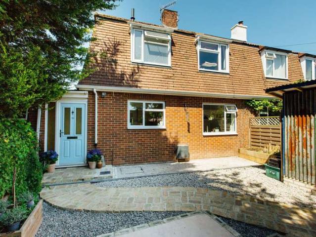 4 Bedroom Semi Detached House