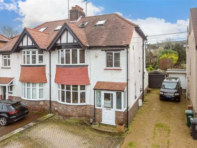 4 Bedroom Semi Detached House