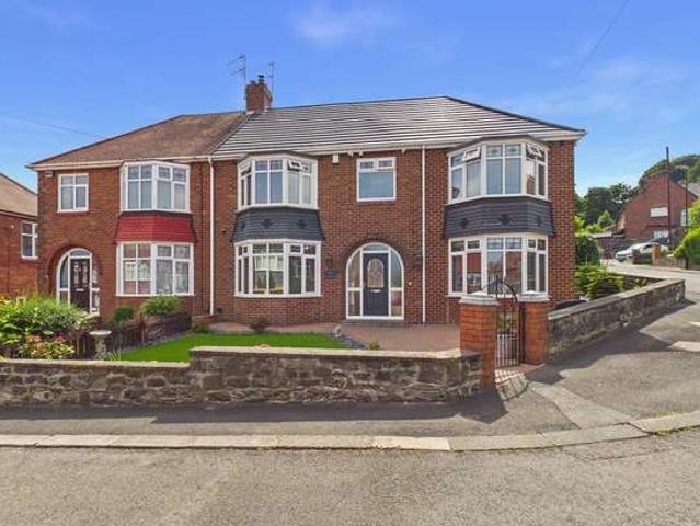 4 Bedroom Semi Detached House