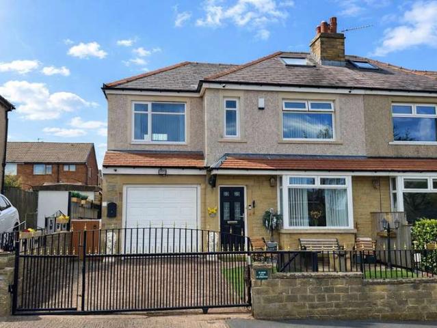 4 Bedroom Semi Detached House