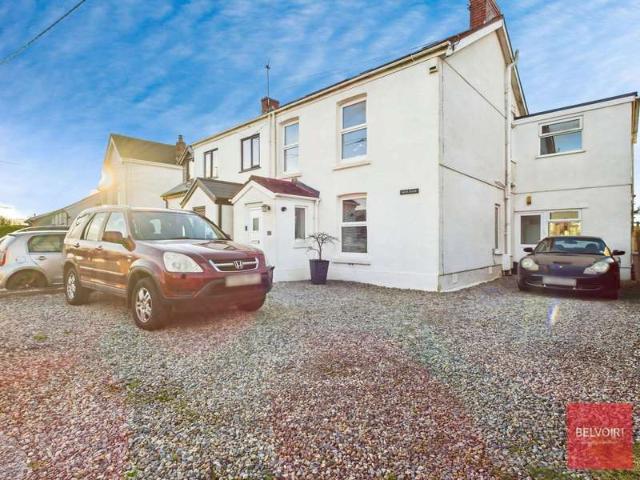 4 Bedroom Semi Detached House