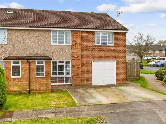 4 Bedroom Semi Detached House