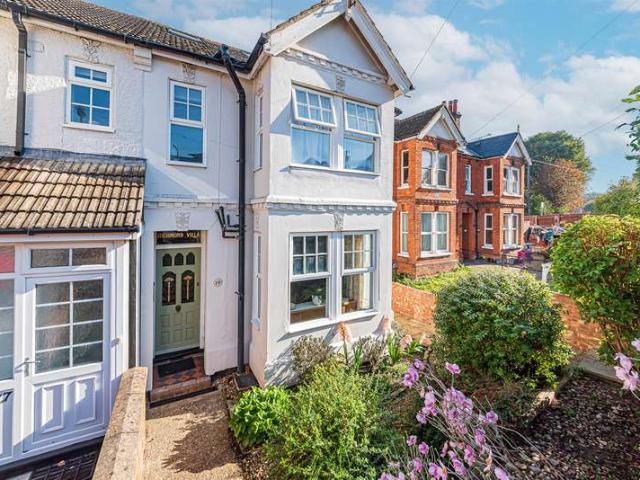 4 Bedroom Semi Detached House