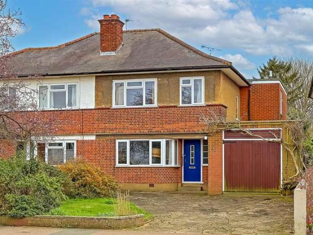 4 Bedroom Semi Detached House