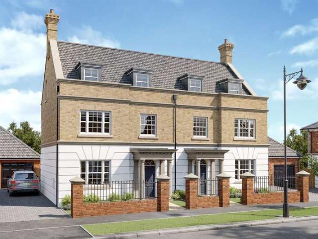 4 Bedroom Semi Detached House
