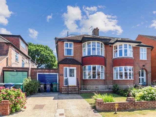 4 Bedroom Semi Detached House