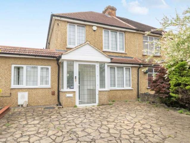 4 Bedroom Semi Detached House