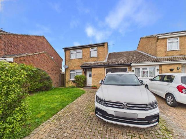 4 Bedroom Semi Detached House