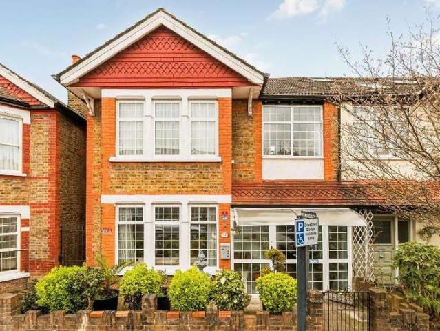 4 Bedroom Semi Detached House