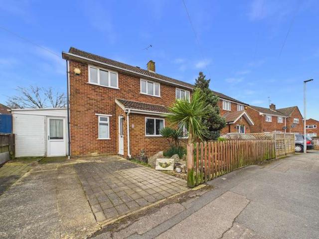 4 Bedroom Semi Detached House