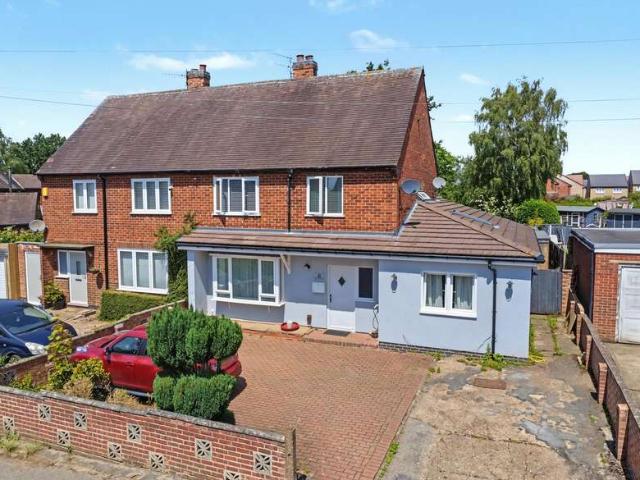 4 Bedroom Semi Detached House