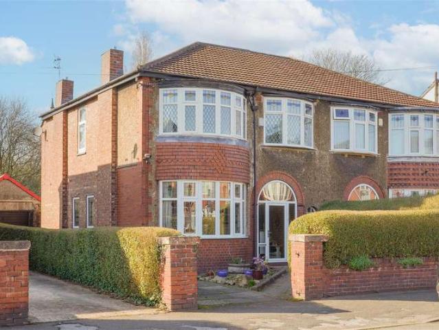 4 Bedroom Semi Detached House
